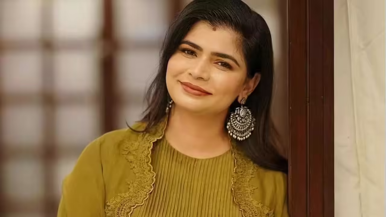 Chinmayi Sripaada Responds to Trolls, Challenges Blame for Being ...