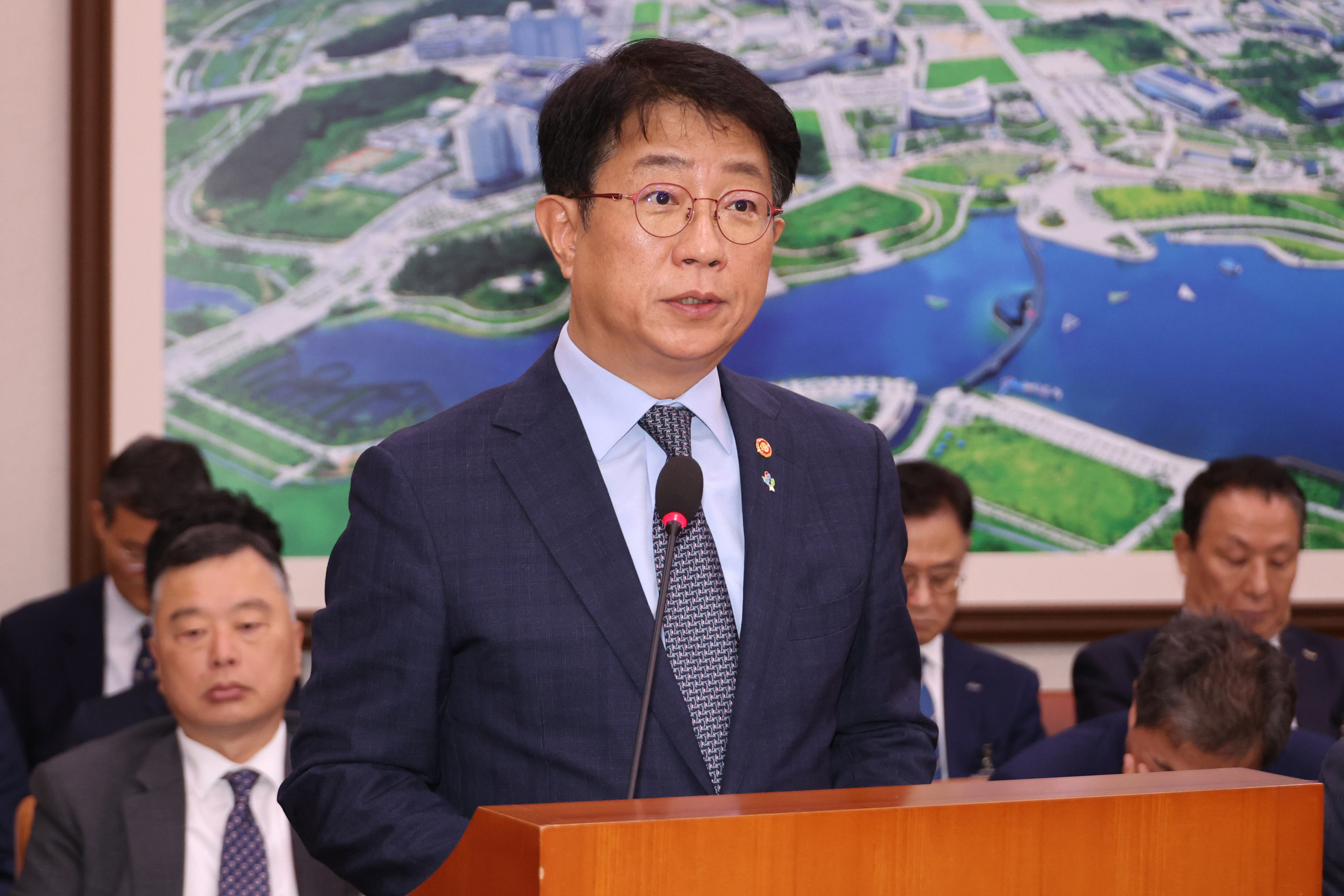 Park Sang-woo: State Council Members Victims in Han's Trial