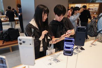 Apple to roll out real-time Korean translation on iPhones and AirPods