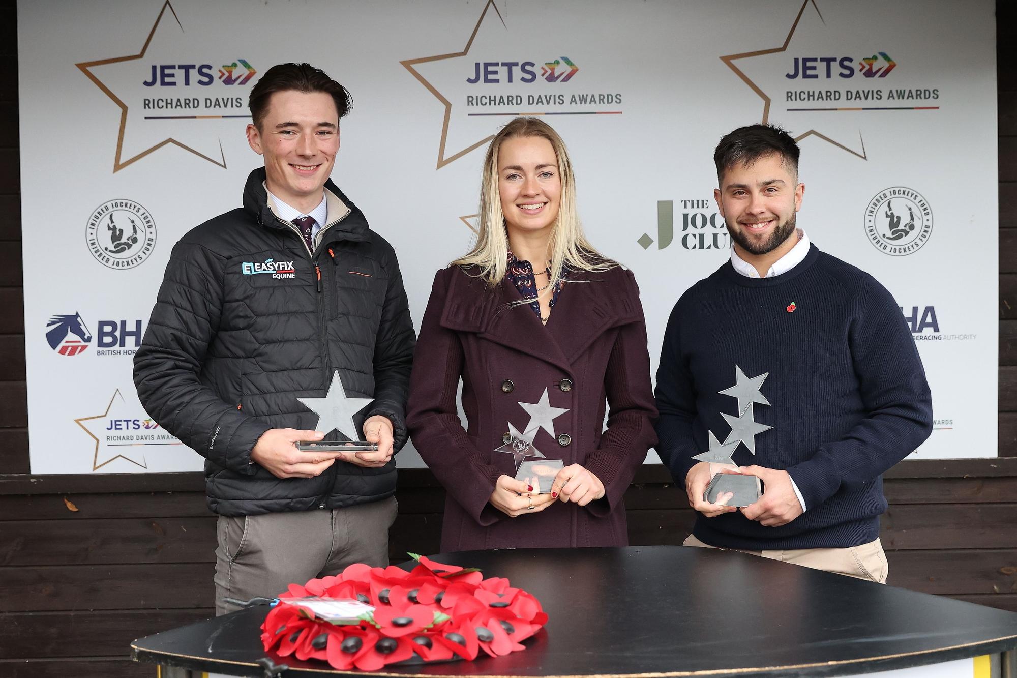 Front runners come out on top at Warwick