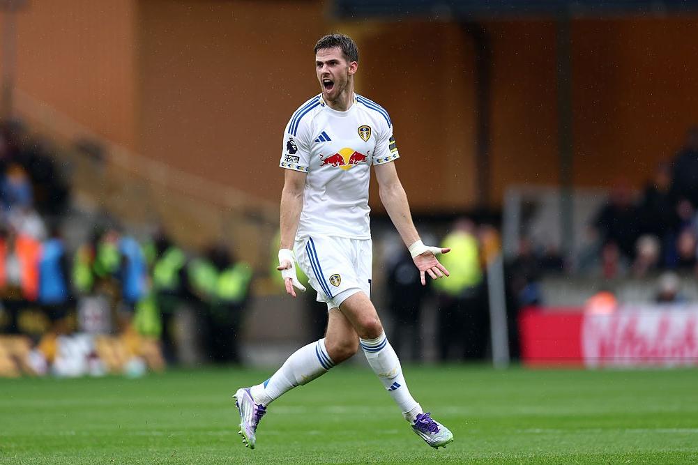 Daniel Farke tells Leeds United players not to be too hard on ...