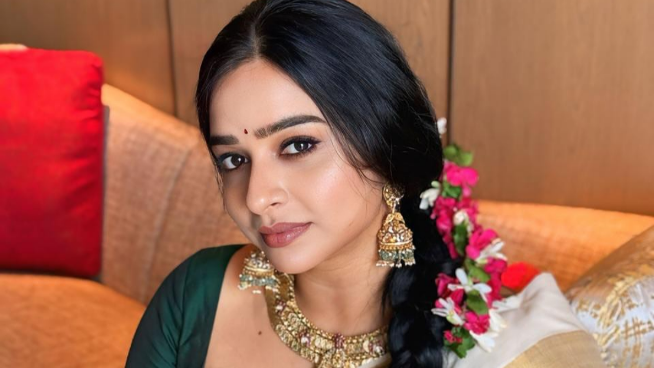 Bigg Boss Tamil 9 Wild Card Contestant Divya Ganesh: Here’s everything ...