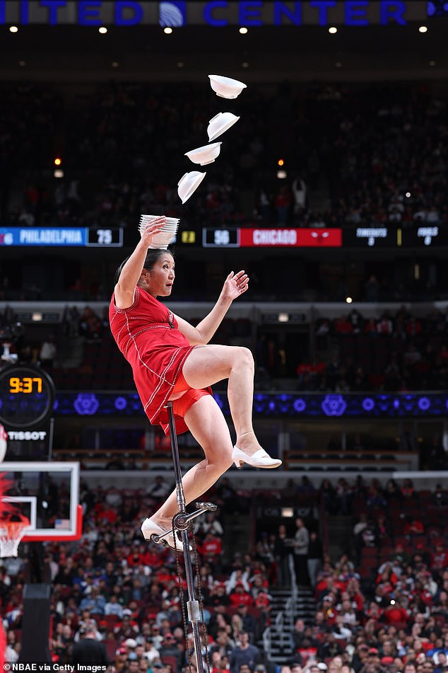 Iconic halftime performer Red Panda makes NBA return after breaking ...