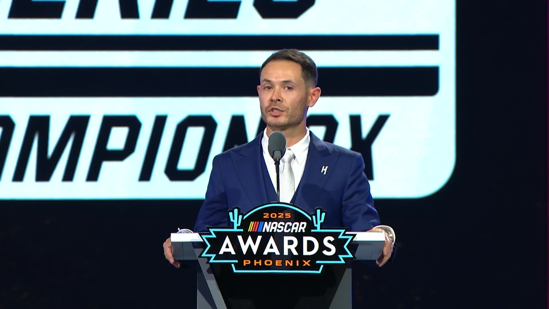 Kyle Larson gives 2025 title speech at NASCAR Awards