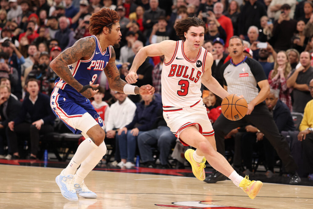 NBA: Bulls come back from 24 down to beat Sixers, 113-111