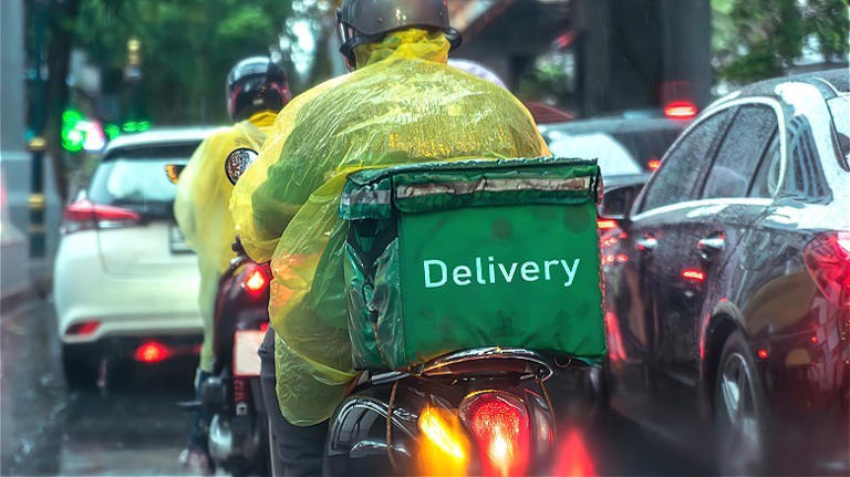How Much Money Should You Tip Your Food Delivery App Driver?