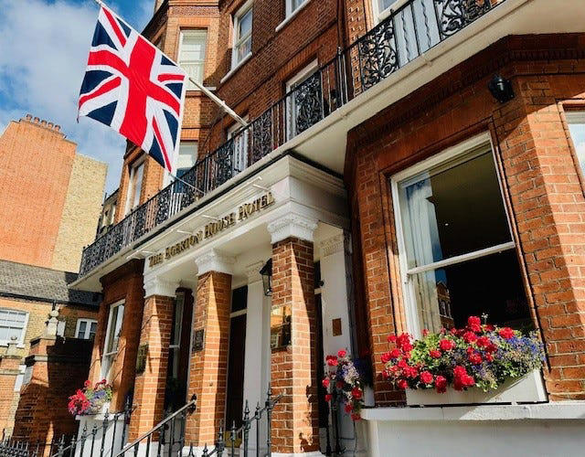 Shiels: Have a thoroughly royal day in London’s very English Red ...