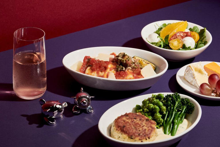 Virgin Atlantic rolls out new in-flight winter menu with pizza, burgers ...