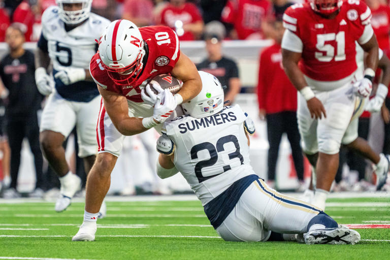 Akron Zips football and linebacker Gage Summers are on a roll with ...