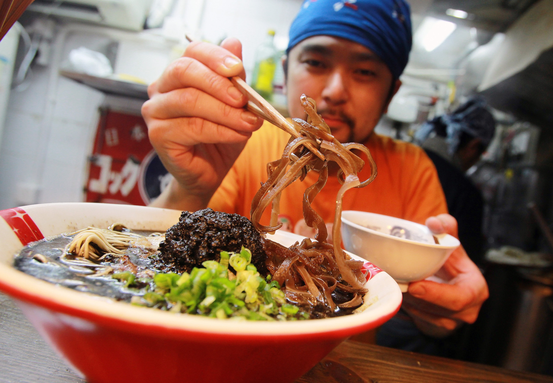 Must-try street food for travelers