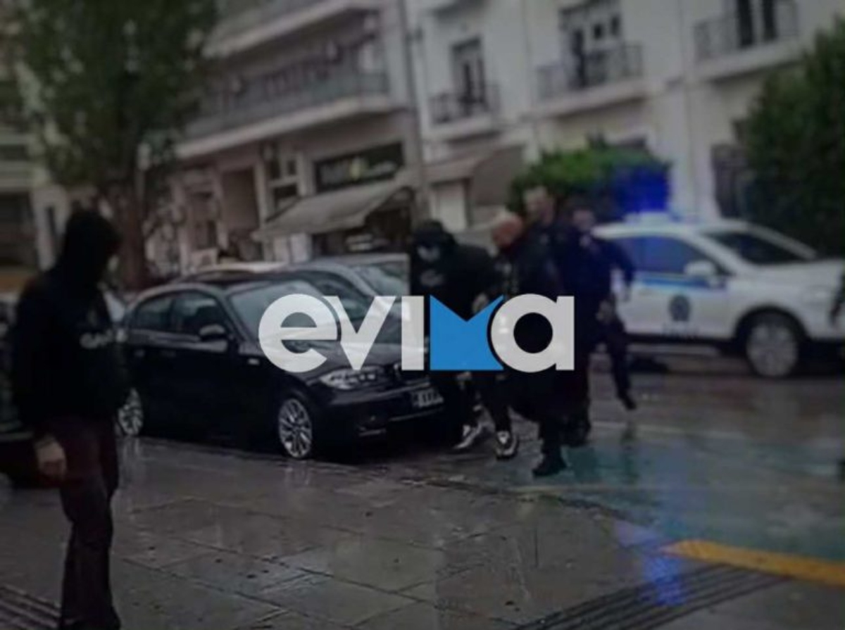 Χαλκίδα: Αναταραχή έξω από τα δικαστήρια στην απολογία των 4 ...