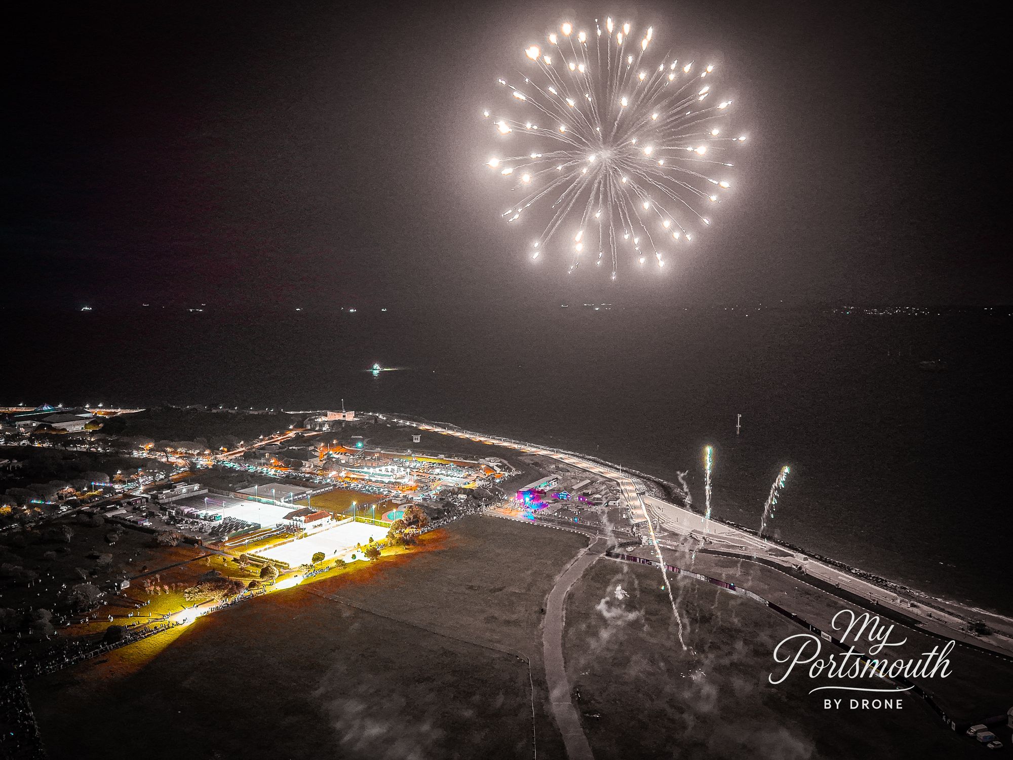 WATCH: Portsmouth fireworks night dazzles crowds with astounding ...