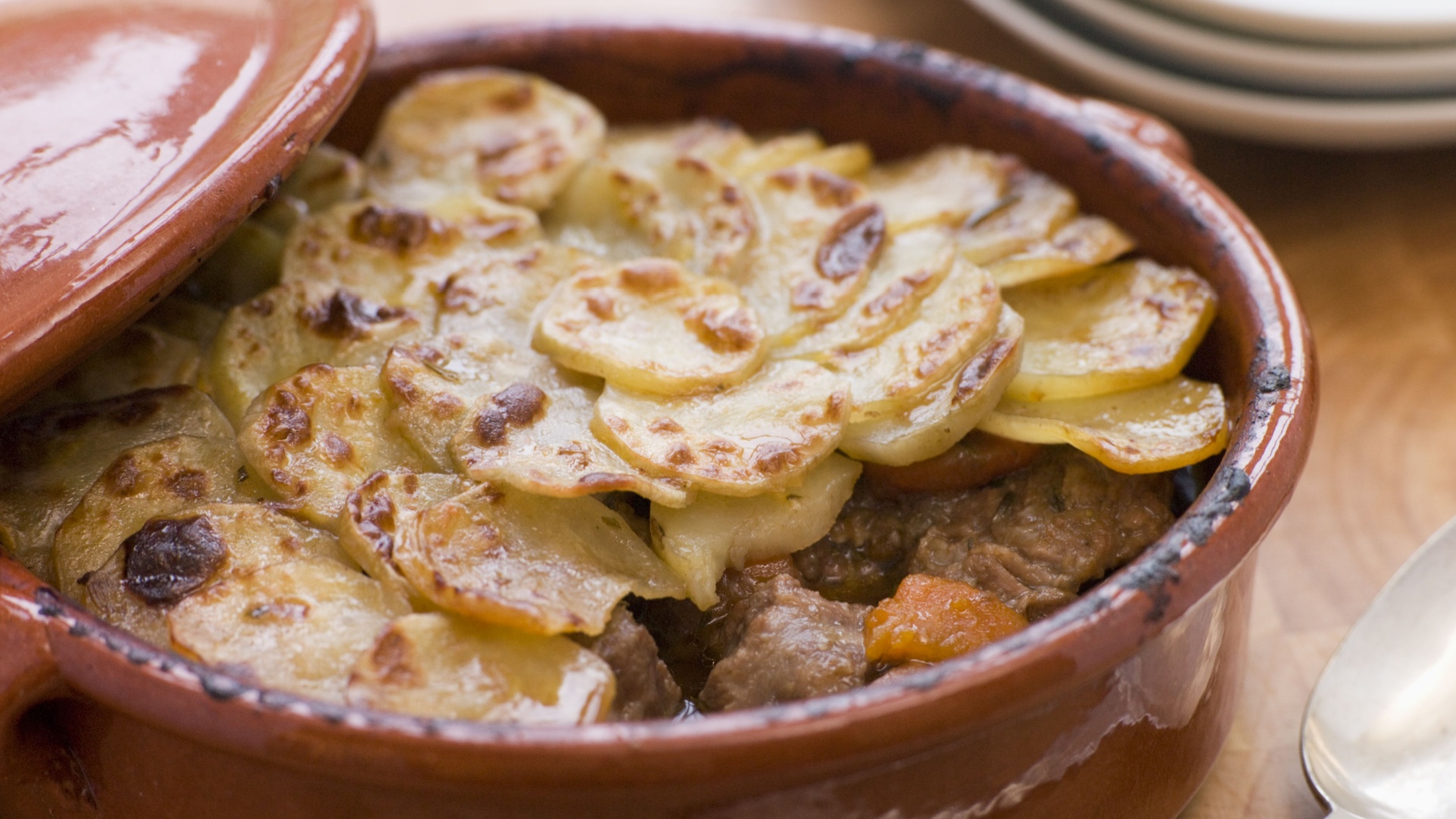 13 Classic Working-Class Meals That Shaped Britain’s History