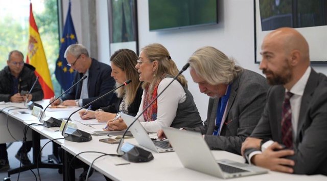 El Gobierno plantea a CCOO, UGT y CSIF un acuerdo para tres años, con ...