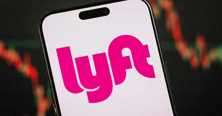 Lyft, United Airlines launch loyalty program months after Delta ...