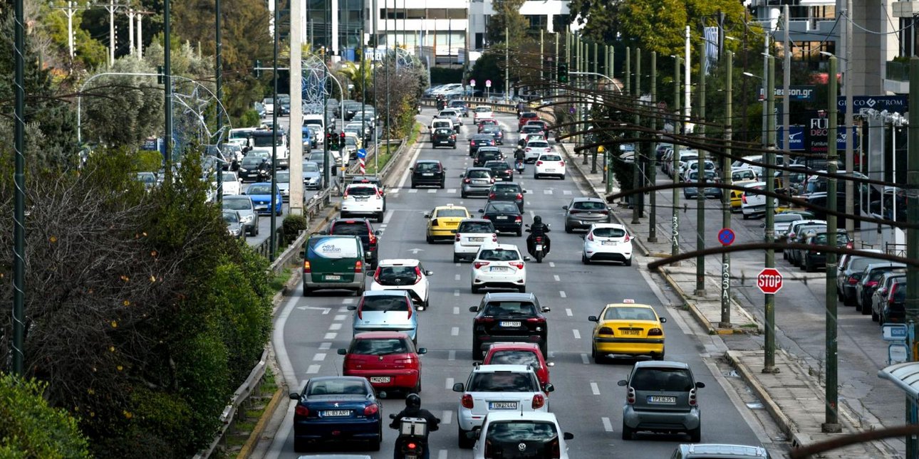 ΕΛ.ΑΣ -Θλιβερός απολογισμός: Δέκα νεκροί και 610 τραυματίες σε 530 ...