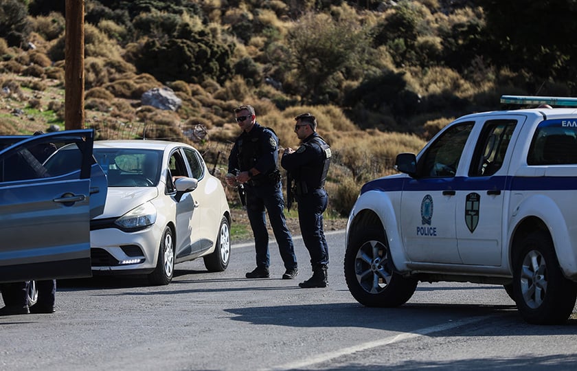Βεντέτα στα Βορίζια: 400 αστυνομικοί έχουν ζώσει το χωριό – Γειτόνισσες ...