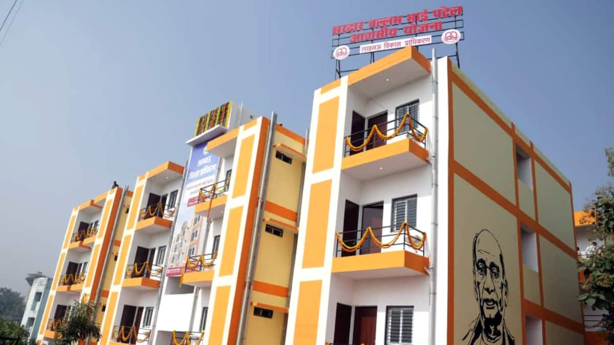 UP CM Hands Over Flats Built On Land Seized From Mukhtar Ansari To EWS ...