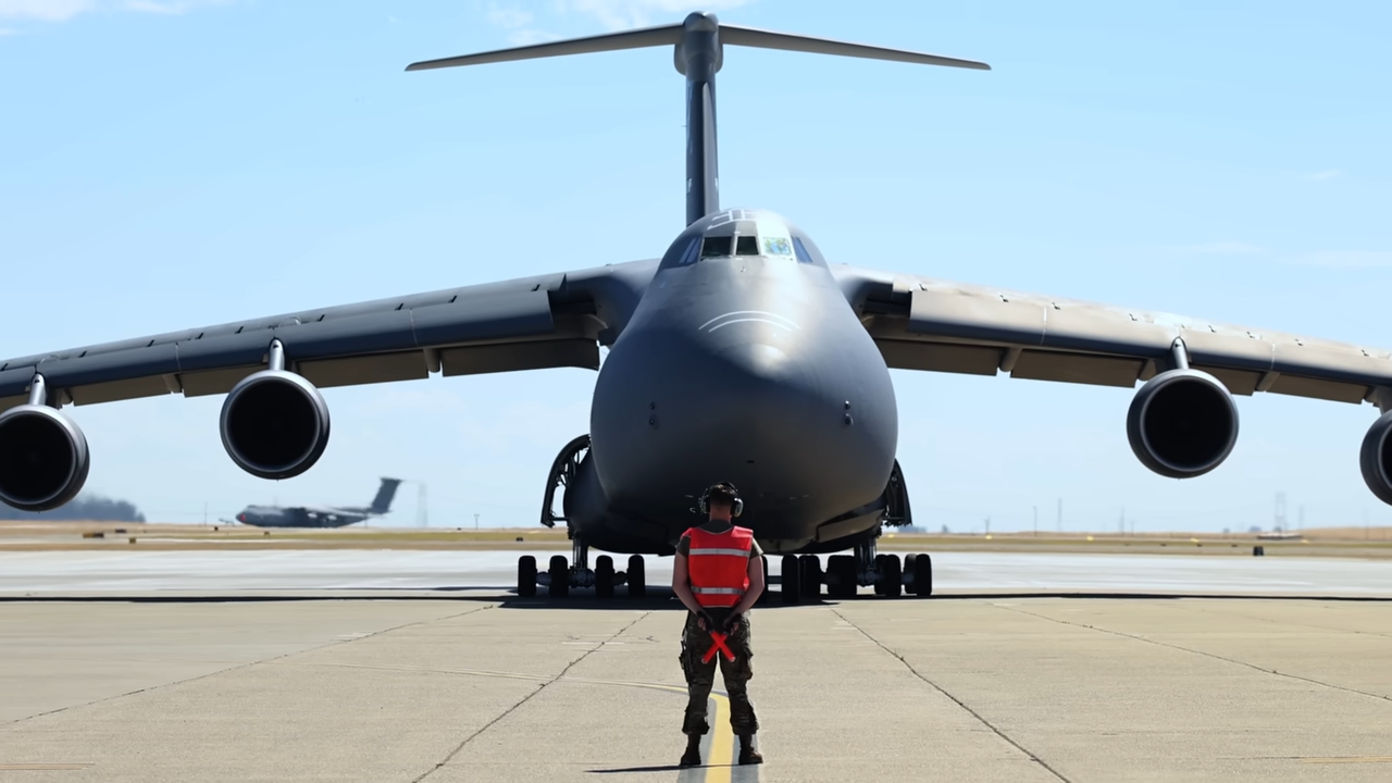 Watch Inside the Cockpit of the World’s Largest Military Jet