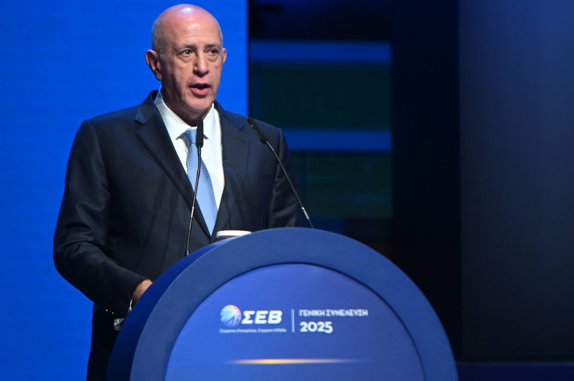 ΣΕΒ: Τα «χώνει» στην κυβέρνηση για ενεργειακό κόστος, οικονομία και ΕΛΤΑ