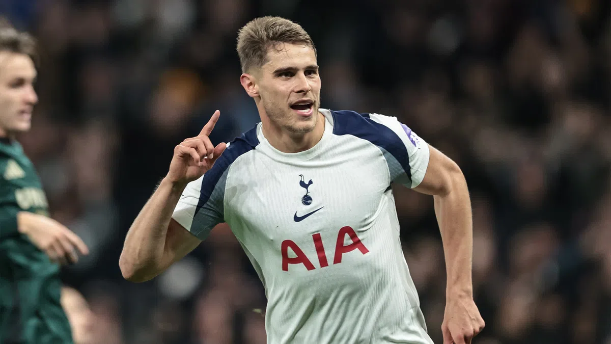 'Goal van Van de Ven deed meer denken aan Bale dan aan Messi'