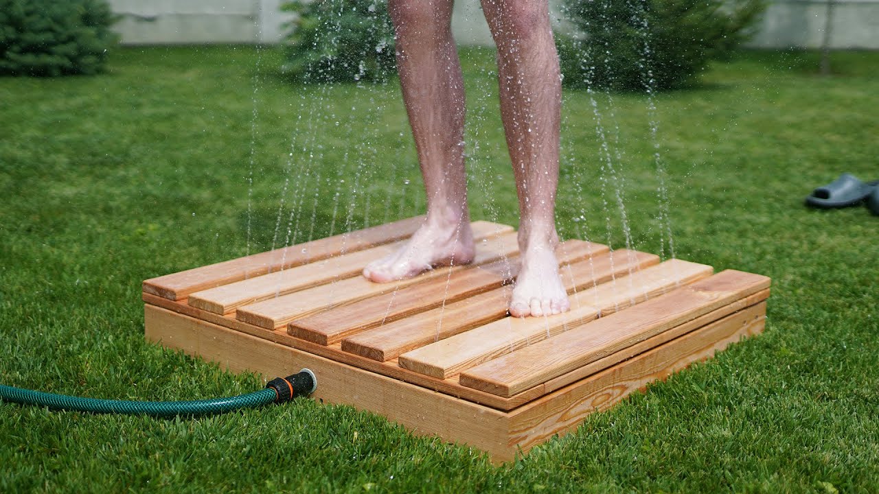 Build a step-activated outdoor shower: Ingenious DIY for your backyard!