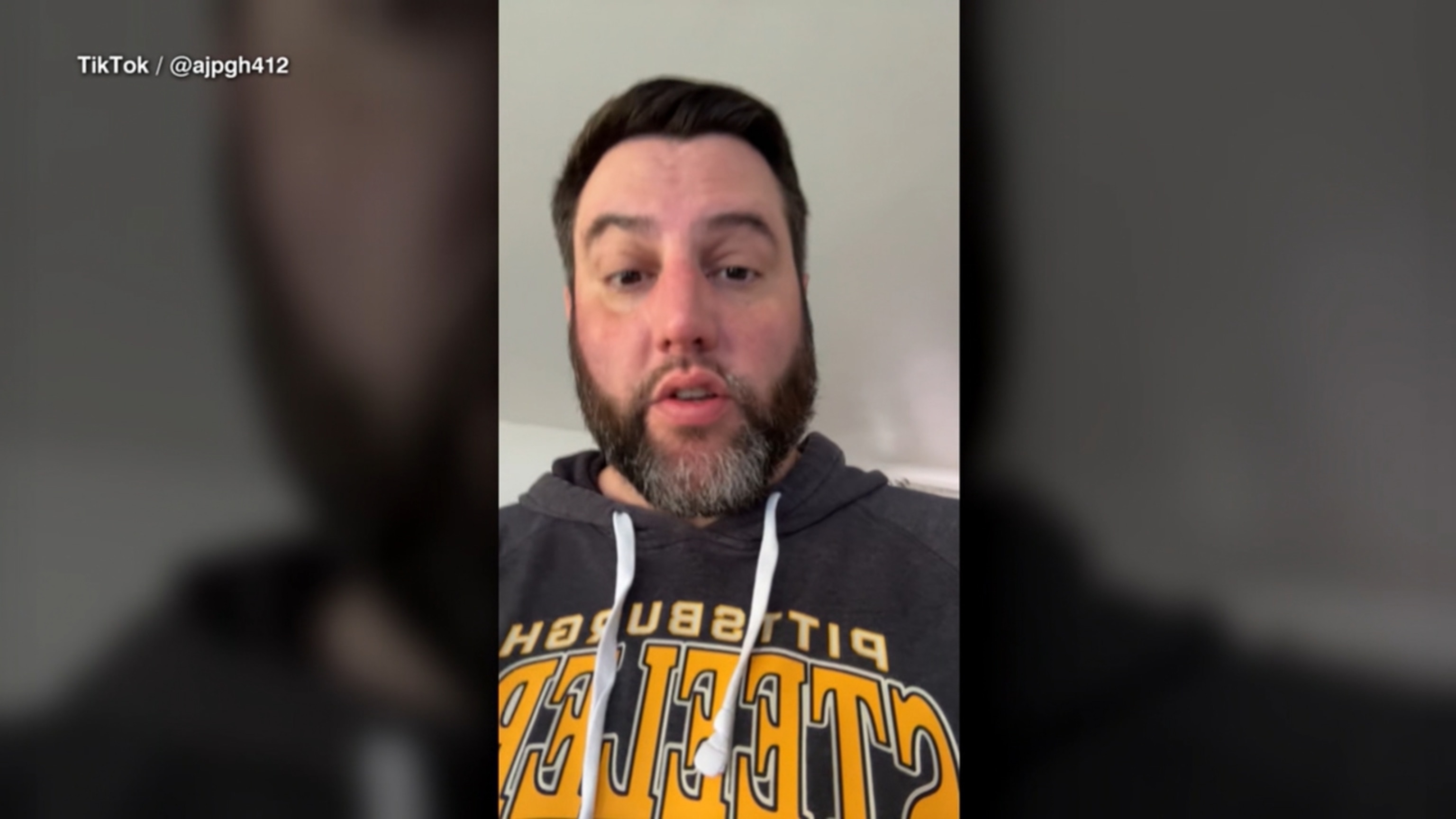 Pittsburgh dad sets up food bank in front yard for those in need