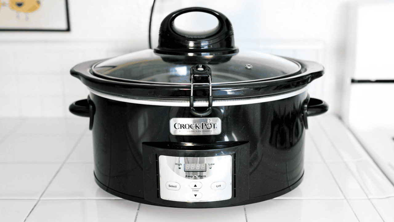 6 One-Pot Slow Cooker Dinners That Save Time & Keep You Healthy