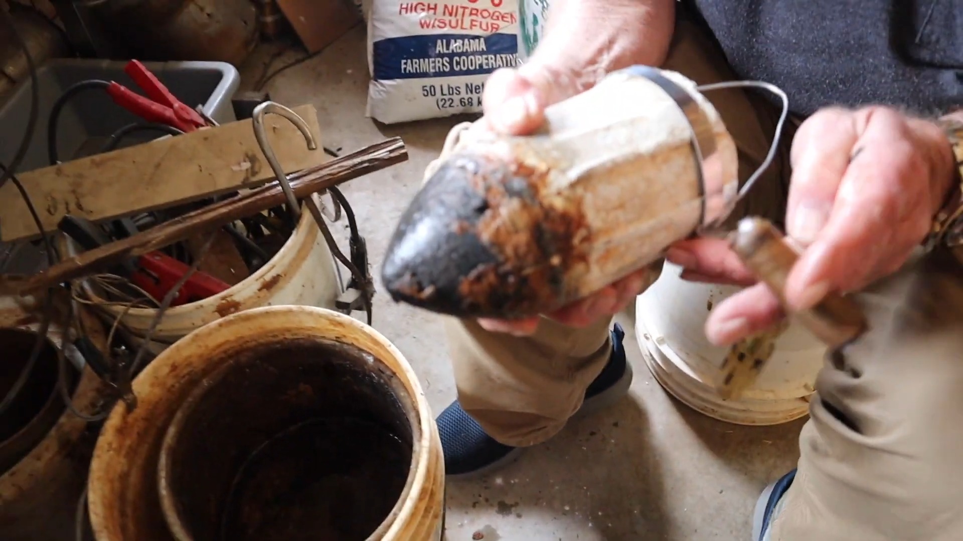 Why electrolysis is the best way to clean old tools & relics