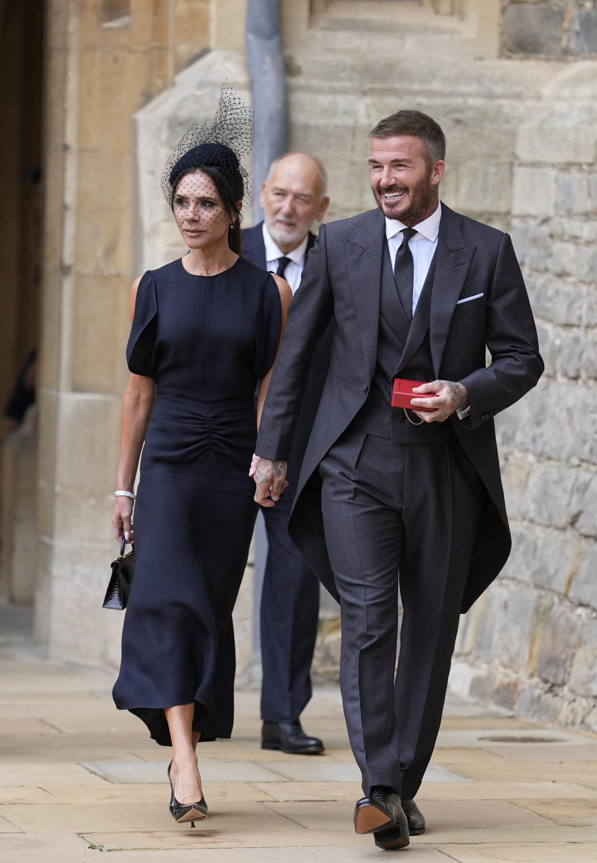 À quoi ressemblait la tenue de David Beckham lors de son anoblissement ...