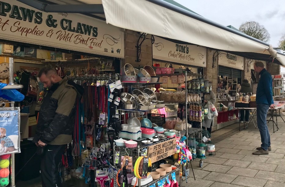 Customers offer their views on Lancashire trader's behaviour as new ...
