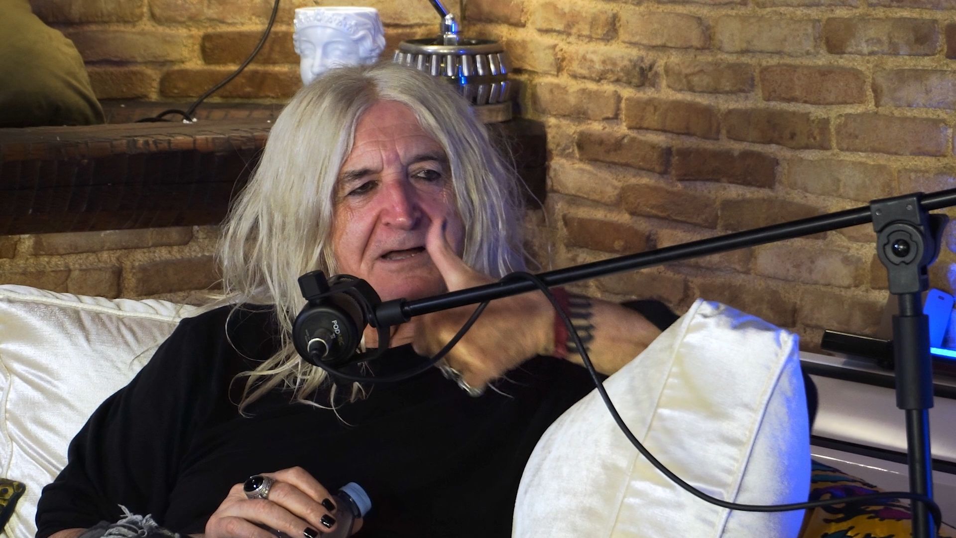 Ν. Καρβέλας για τον γάμο του με την Α. Πάνια: «Έδωσα στον παπά το ...