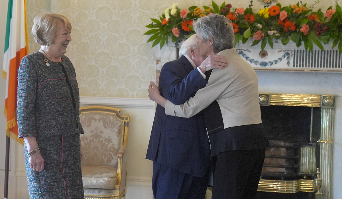 Catherine Connolly meets with Michael D Higgins at Áras ahead of ...
