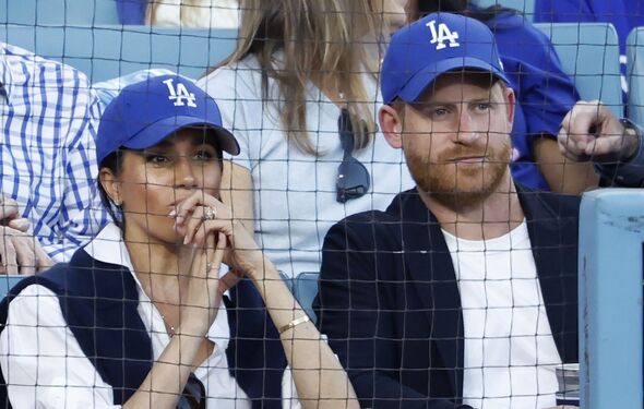 Prince Harry hates Meghan Markle's 'social media displays' as she's ...