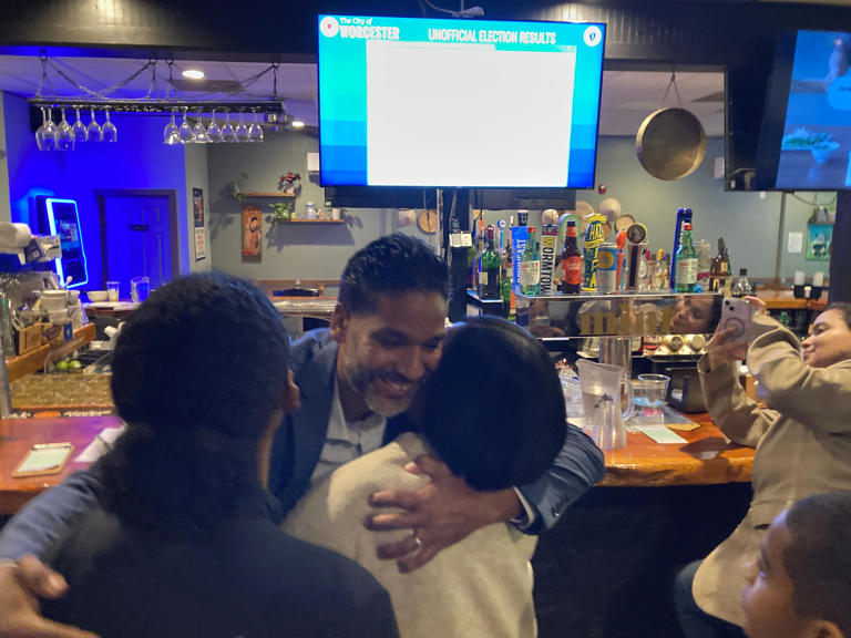 Luis Ojeda has no problem retaining District 4 seat