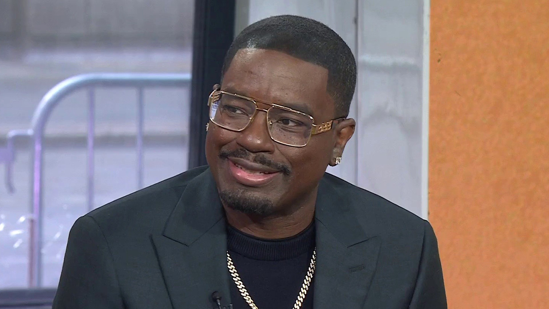 Lil Rel Howery Talks ‘Unexpected Christmas’ Film, Directing, More
