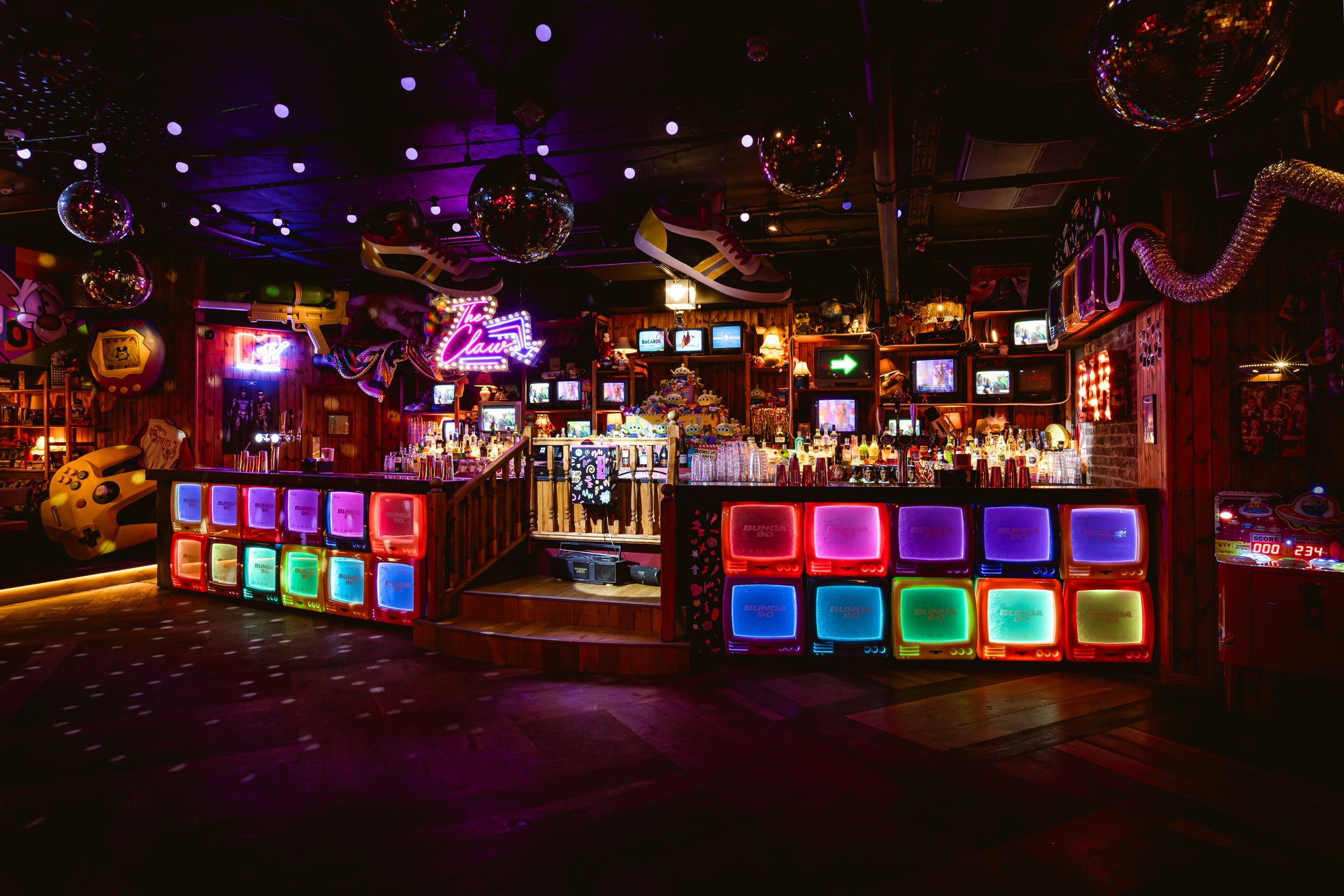 Bunga 90: First look inside Covent Garden's new Immersive 90s-themed ...