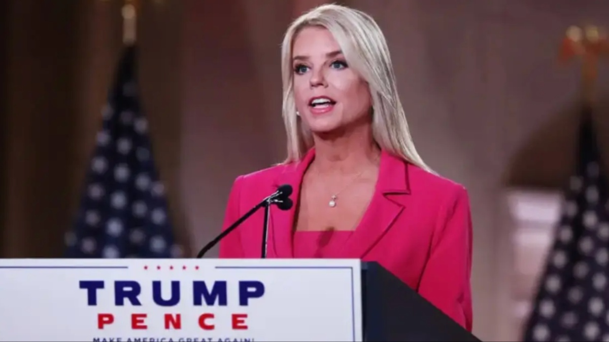 ‘Nose…Pretty Far Up There’: Pam Bondi Becomes the Butt of Wild ...
