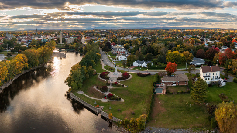 New York's Lovely City Along Lake Champlain Offers Easy Hiking Trails ...