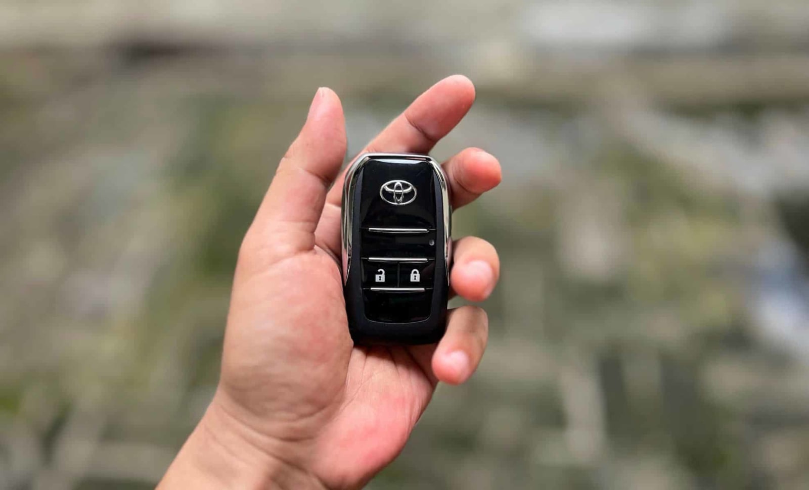 1 Million+ Toyota and Lexus Cars Pulled for Alarming Software Flaw in ...