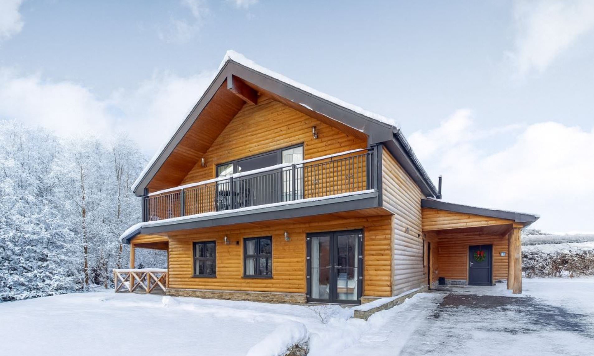 Inside the UK lodge that guarantees snow at Christmas - and will be ...