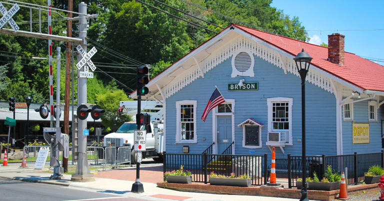 This North Carolina Train Ride Offers Excellent Leaf-Peeping Views