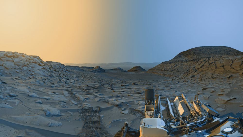 20 Fascinating Martian Photos from the Red Planet