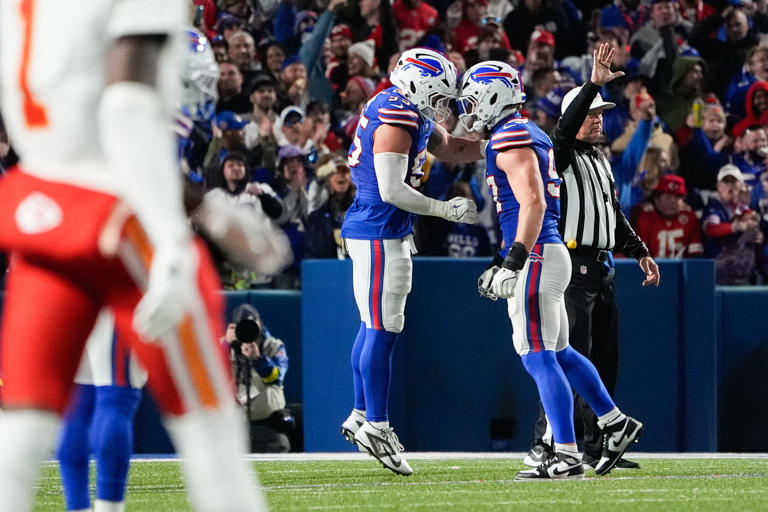 Injury update for Bills defensive lineman Michael Hoecht