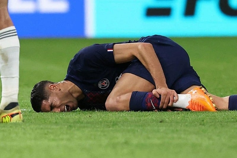 PSG : Hakimi indisponible "plusieurs semaines" en raison d'une entorse ...