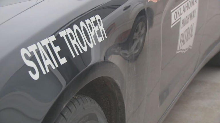 20-year-old dies after early morning wreck in Logan County