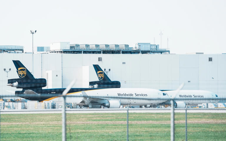 FAA orders emergency halt of MD-11 flights, citing UPS Louisville plane ...