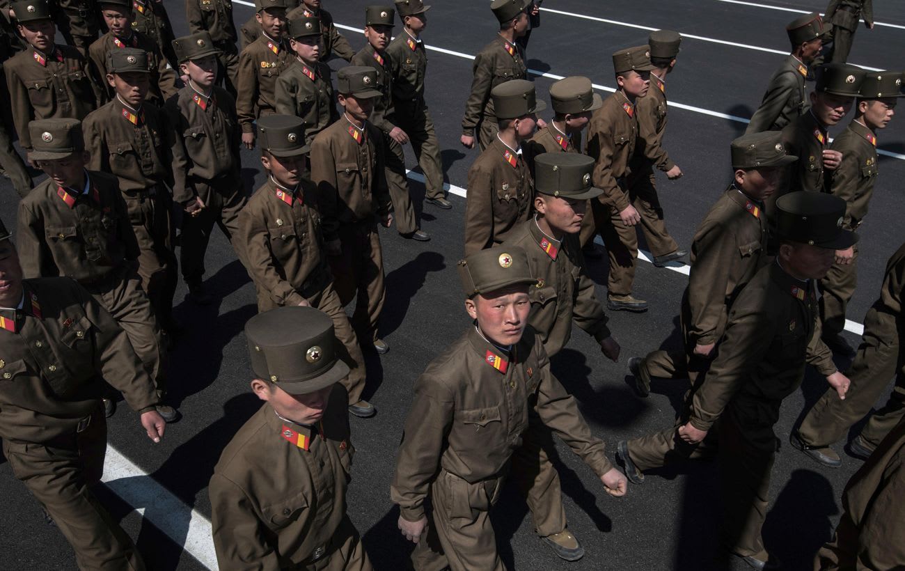 North Korea deploys 10,000 troops to Russia-Ukraine border, South ...