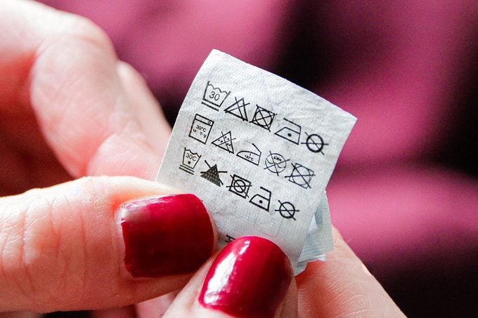 Are Pillow Tags Really Illegal to Remove? Here’s What the Law Actually Says
