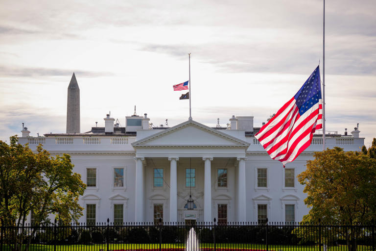 New sign appears at the White House